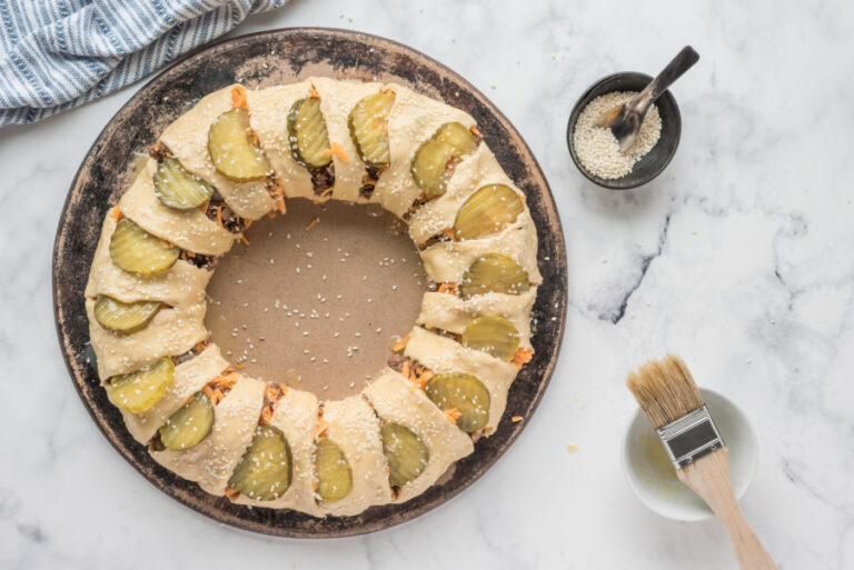 Cheeseburger Crescent Ring - Family Fresh Meals