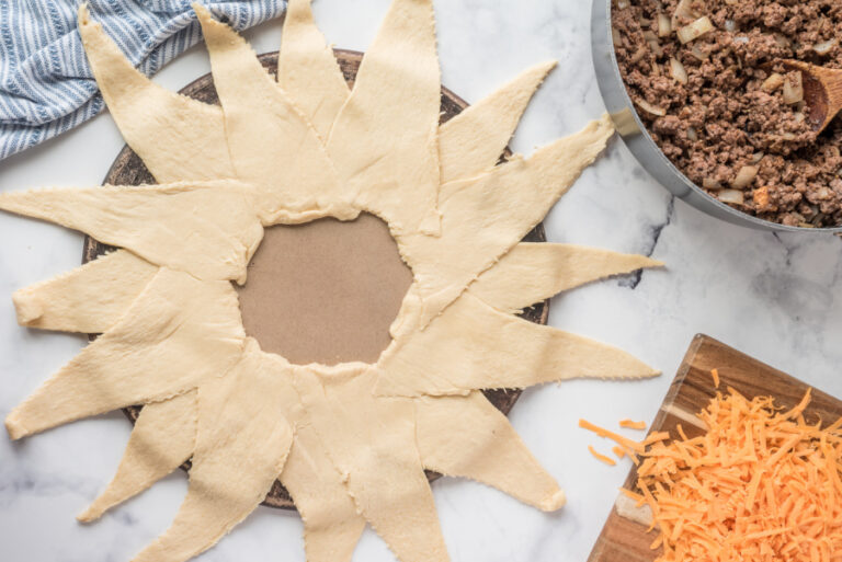 Cheeseburger Crescent Ring - Family Fresh Meals